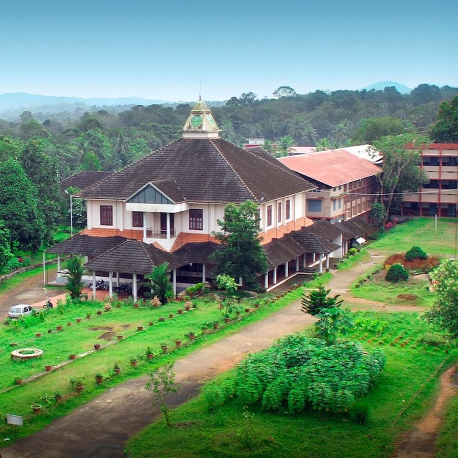 St. George's College, Aruvithura